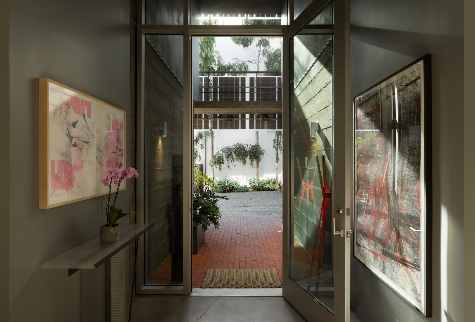 Photo 4 of 16 in Architect Robin Donaldson Just Listed His Santa ...