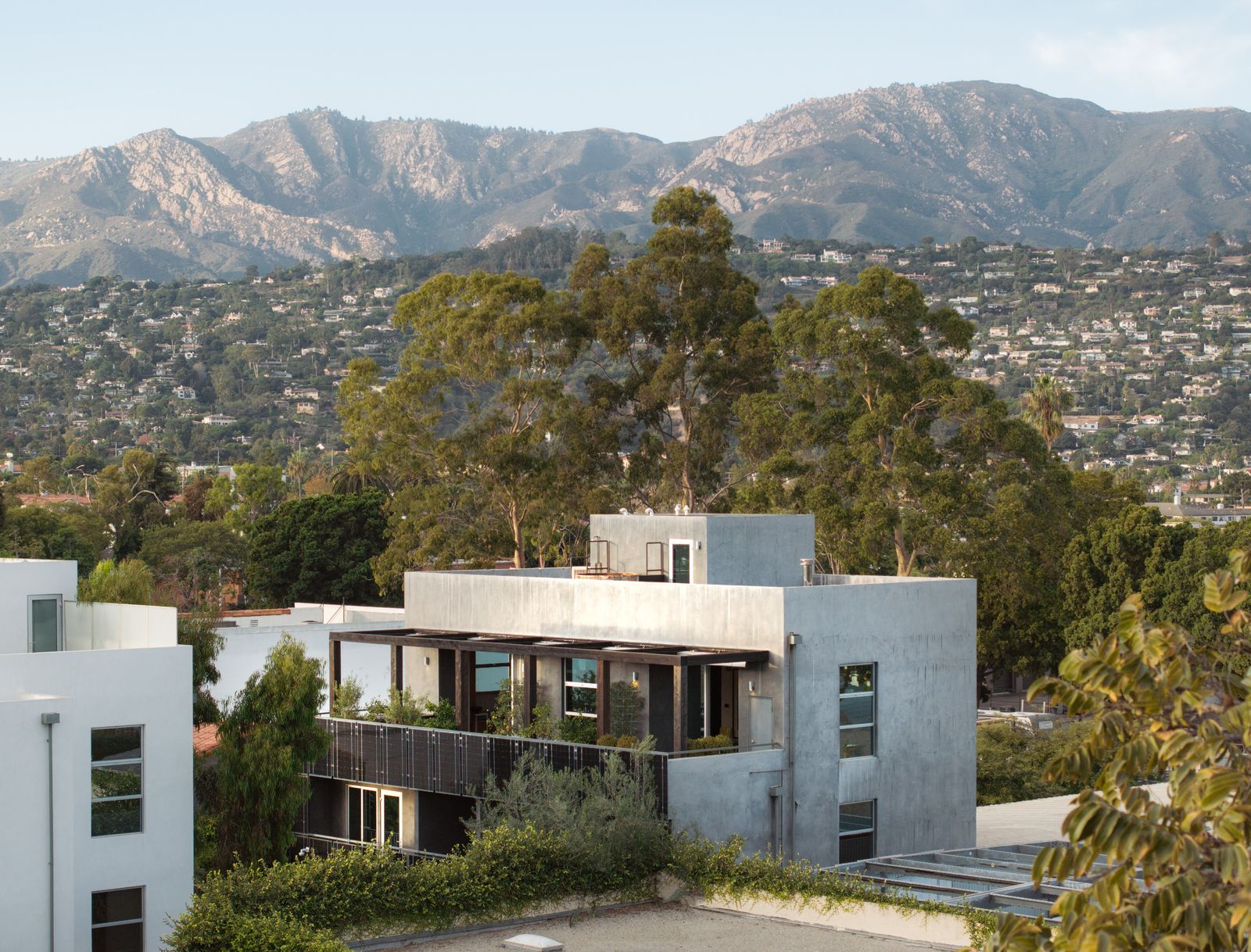 Photo 2 of 16 in Architect Robin Donaldson Just Listed His Santa ...