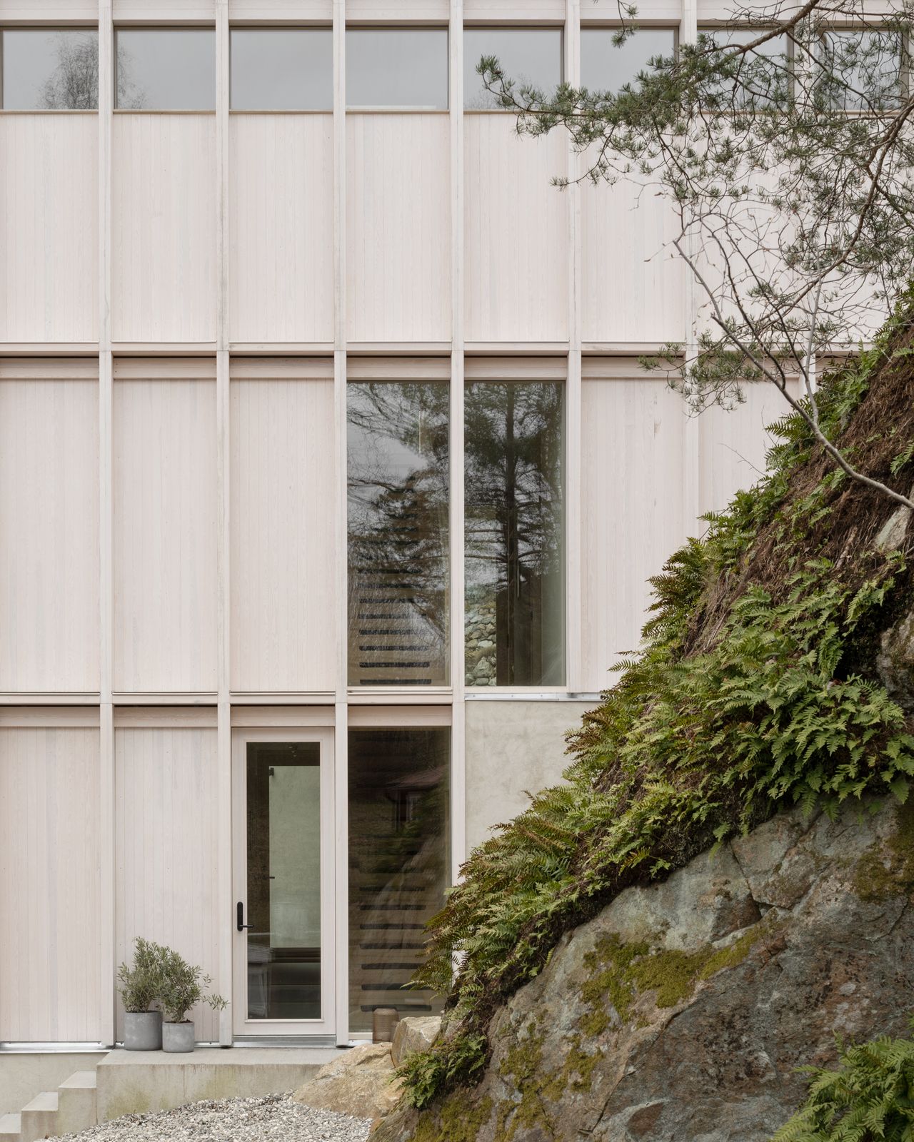 Photo 6 of 12 in Why Does This Swedish Home Look So Crisp? The Wood ...