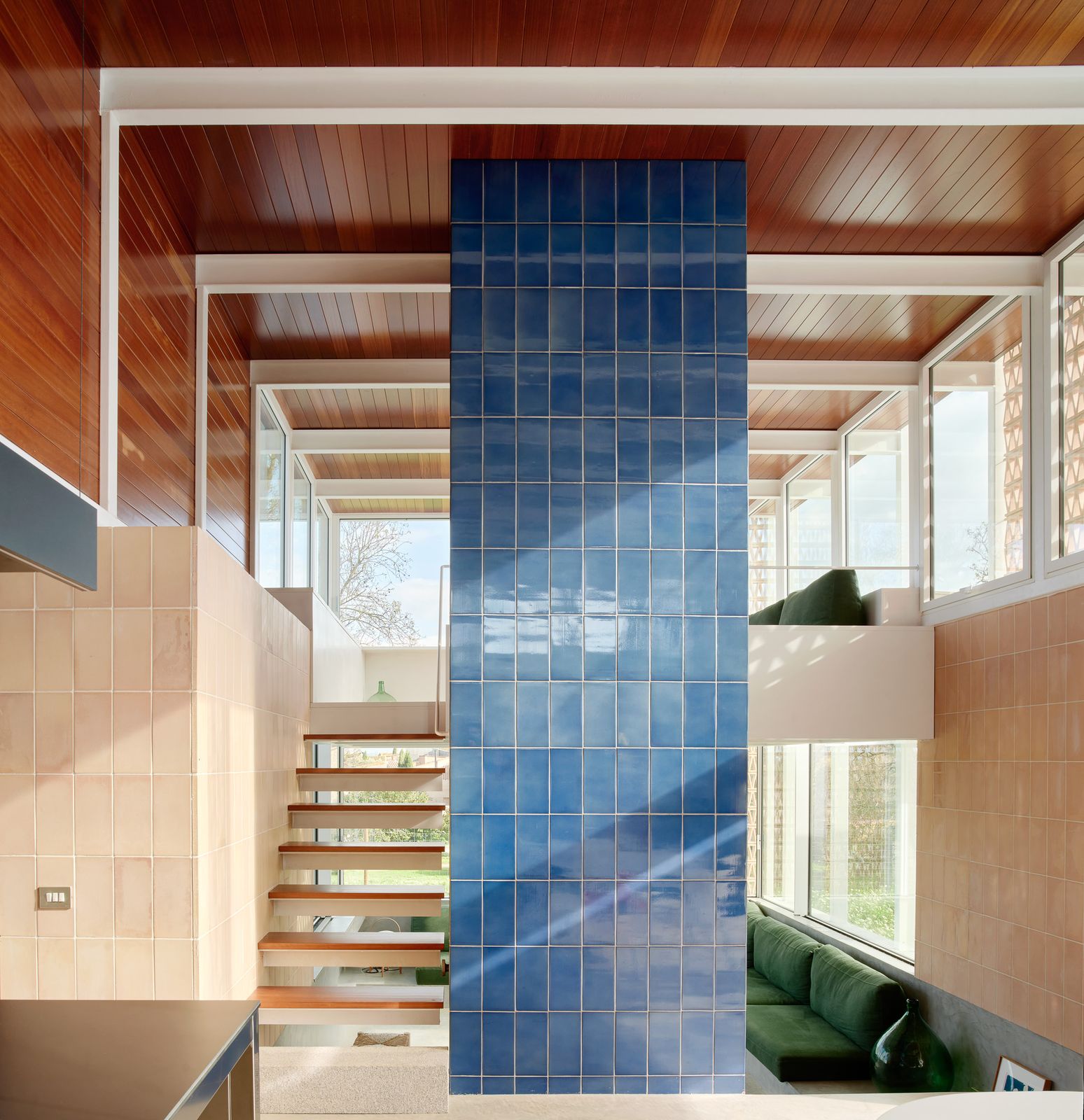 Photo 14 of 19 in Breeze-Block Walls and Pavilions Make This Spanish ...