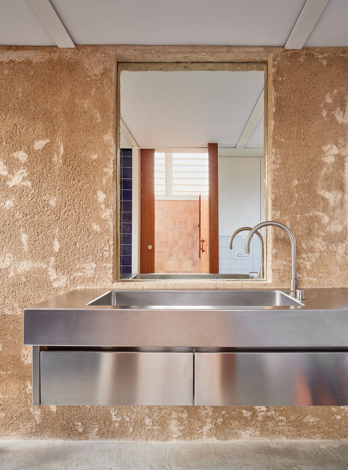 Photo 19 of 19 in Breeze-Block Walls and Pavilions Make This Spanish ...