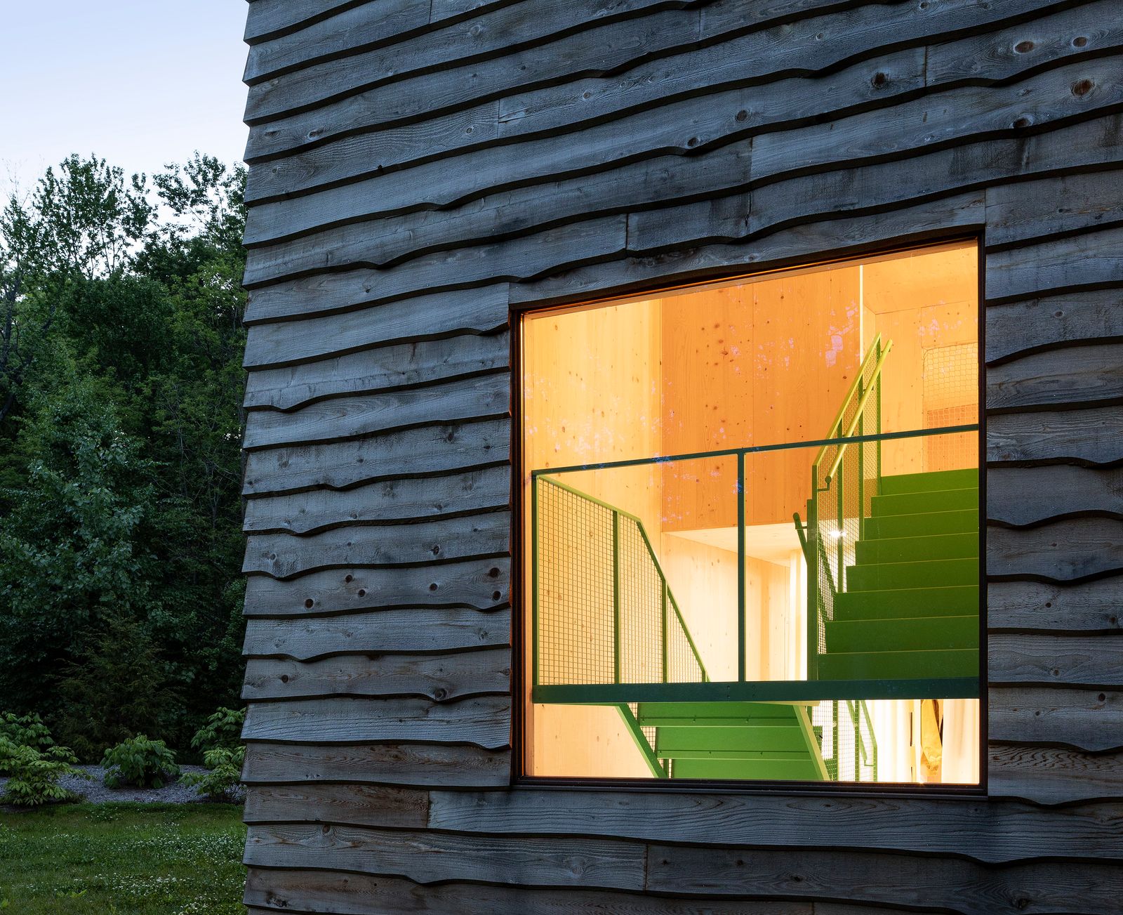 Photo 5 of 13 in Live-Edge Siding Covers This Prefab Cabin in Upstate ...