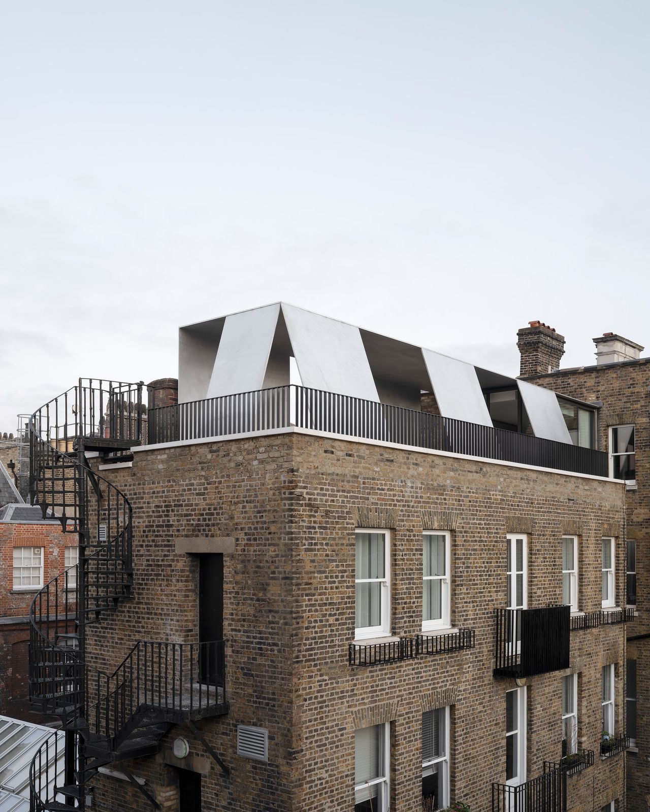 Photo 3 of 13 in An Eye-Catching Aluminum Pavilion Tops This Renovated ...