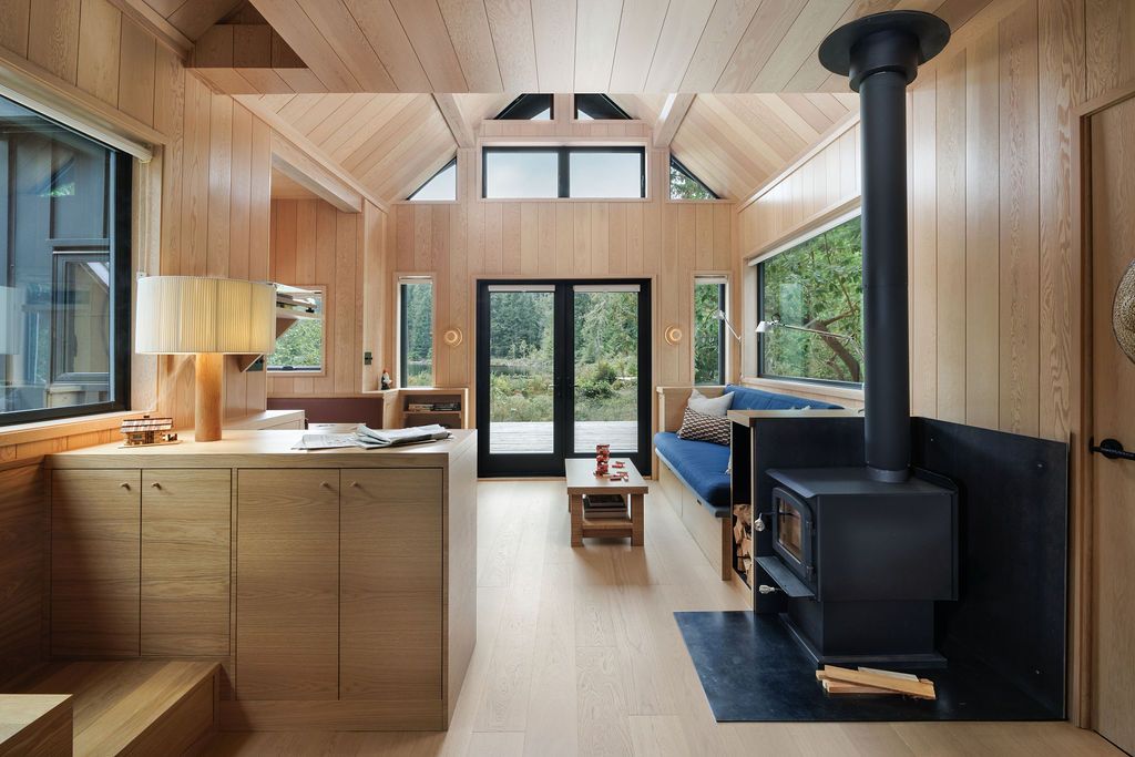 Photo 4 of 16 in Built-Ins Help Two Tiny Cabins in British Columbia ...