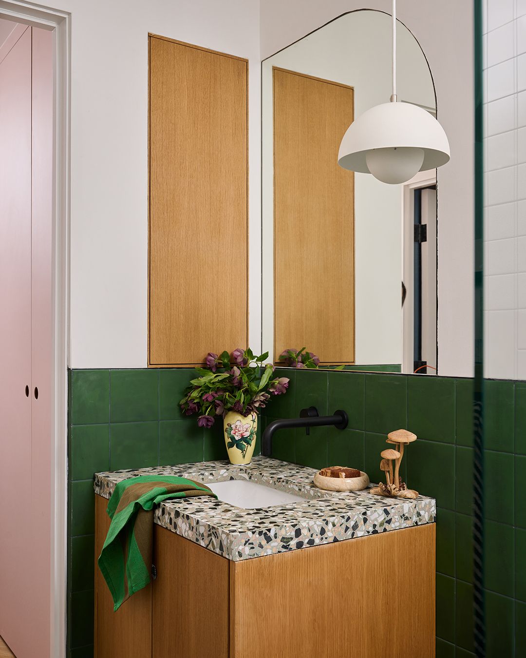 Photo 11 of 19 in A Half-Arch Motif Merges an L.A. Renovation With Its ...