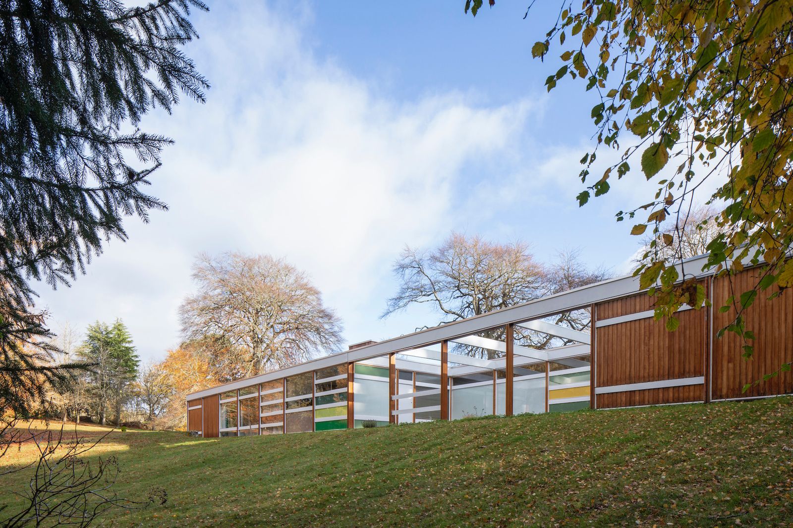 Photo 2 of 20 in Modernist Architect Peter Womersley’s First Home ...