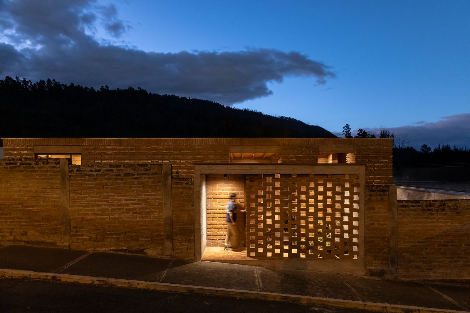 Photo 14 of 15 in The Bricks of This Quito Home Were Handmade at the ...