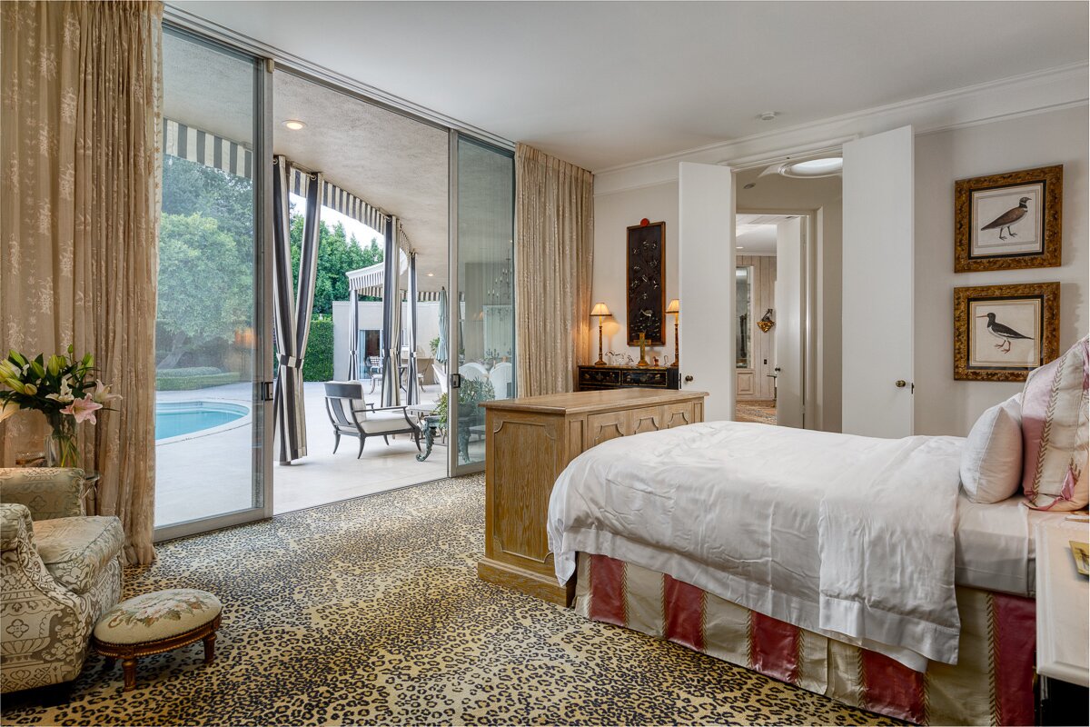 Photo 5 of 10 in John Elgin Woolf-Designed Hollywood Regency Estate ...