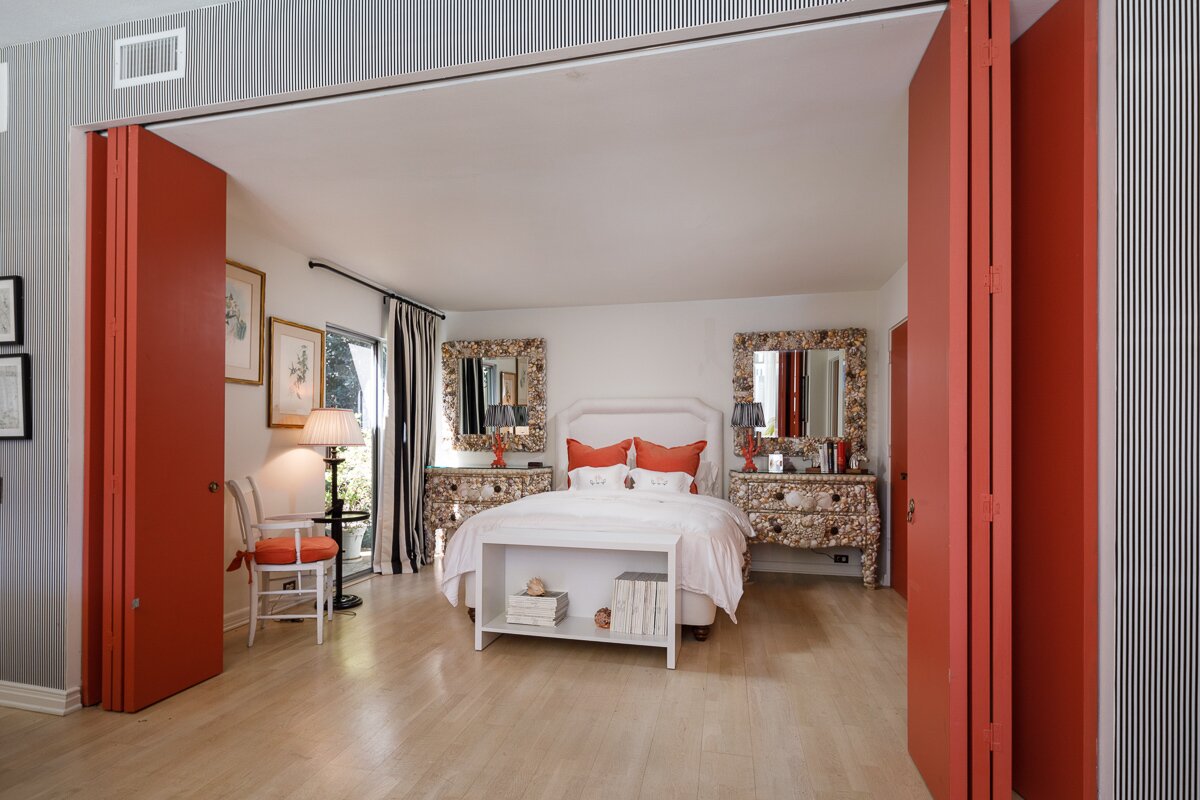 Photo 8 of 10 in John Elgin Woolf-Designed Hollywood Regency Estate ...