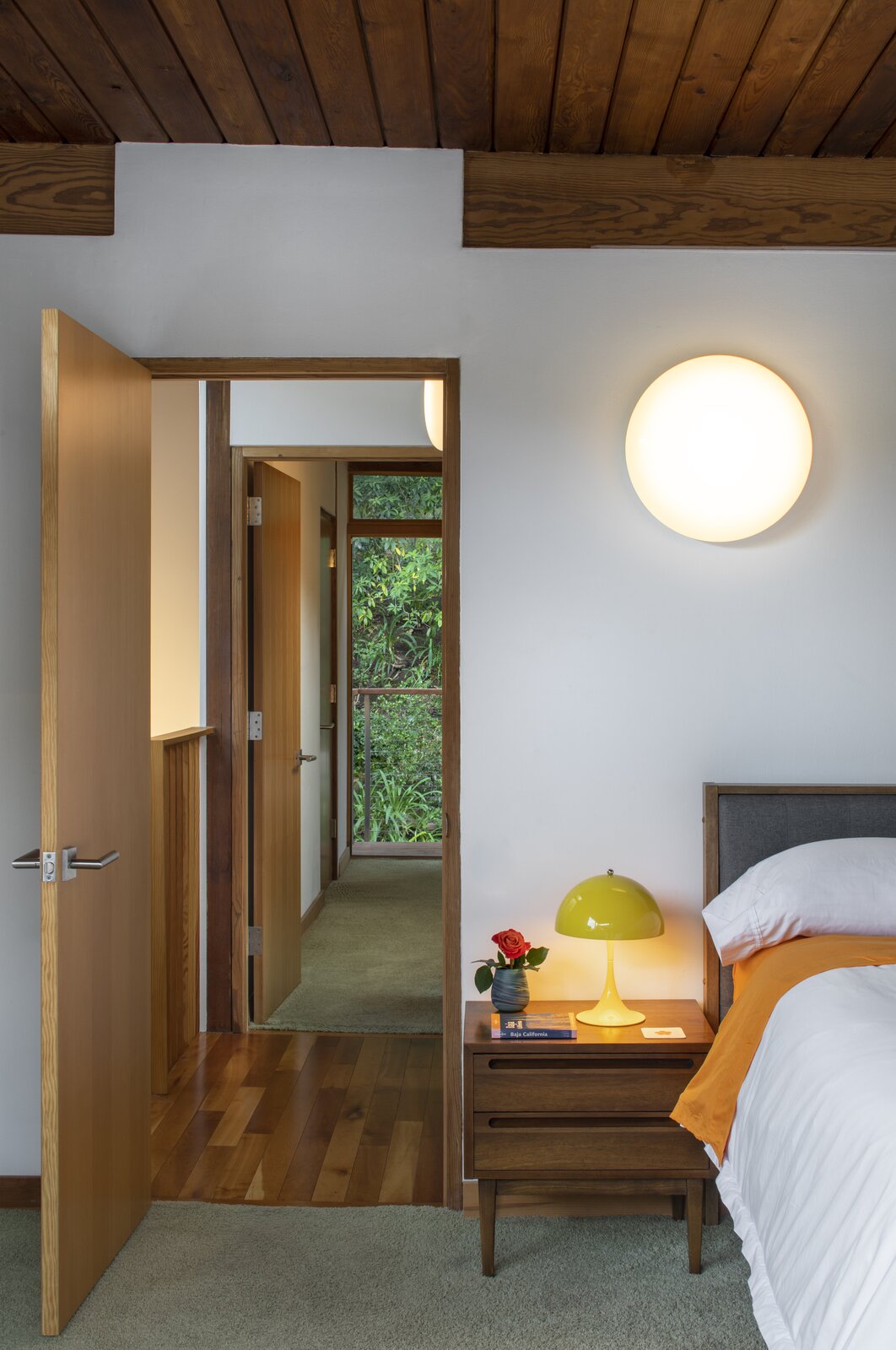 Photo 6 of 6 in Award-Winning Architect Stephen Phillip's Tree House ...