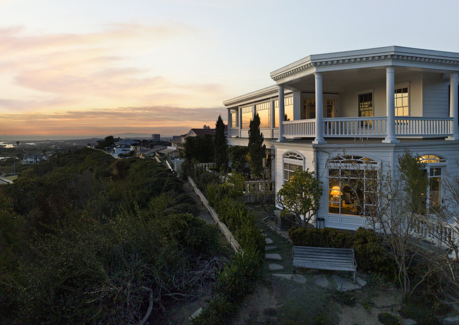 Photo 10 of 11 in Georgian-Inspired Corona del Mar Estate With ...