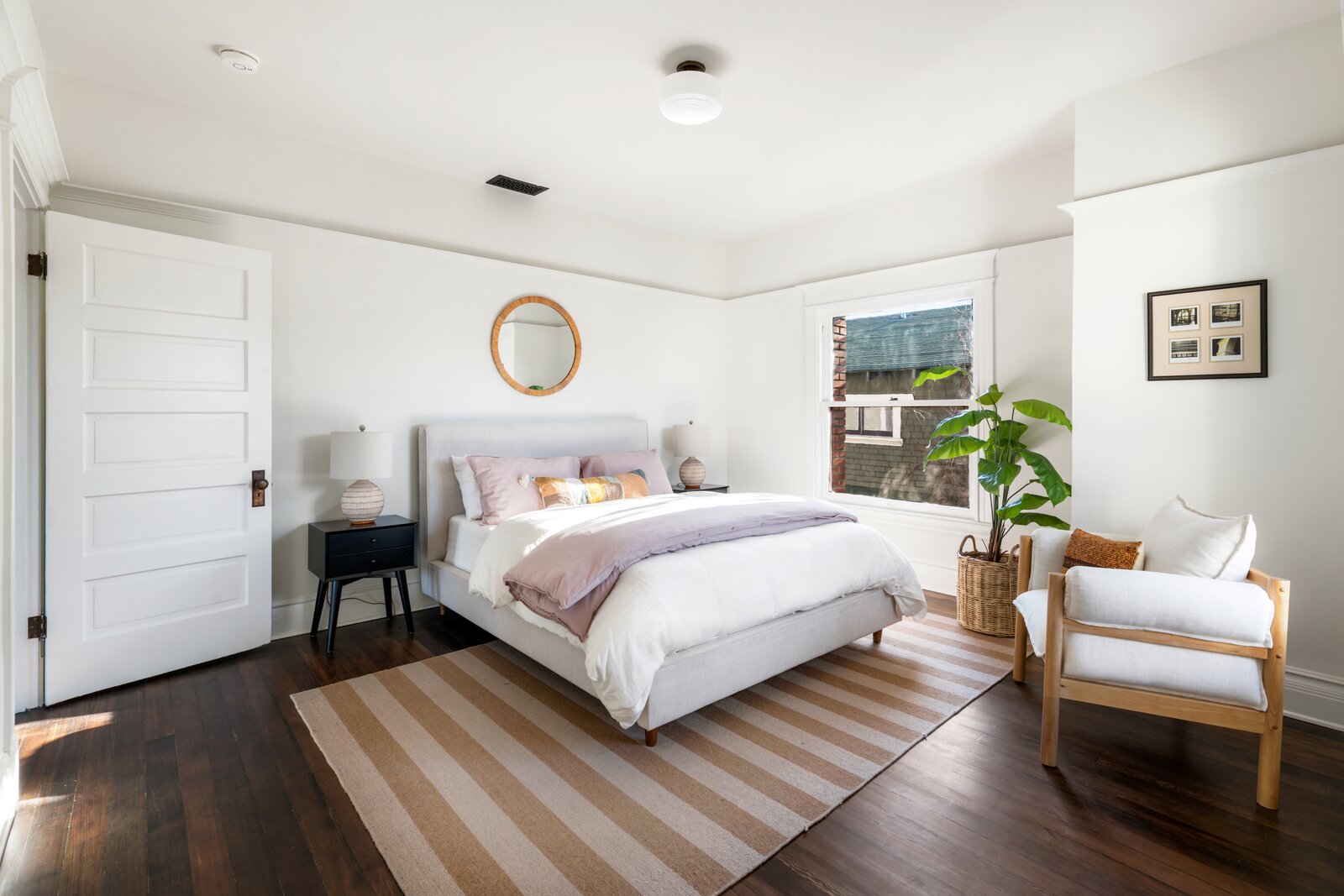 Photo 11 of 12 in Restored G.W.E. Griffith 1903 Historic Craftsman ...