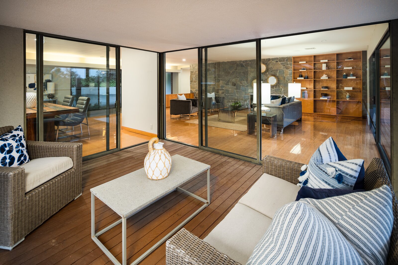 Photo 3 of 13 in Harold B. Zook-Designed Mid-Century Modern Residence ...