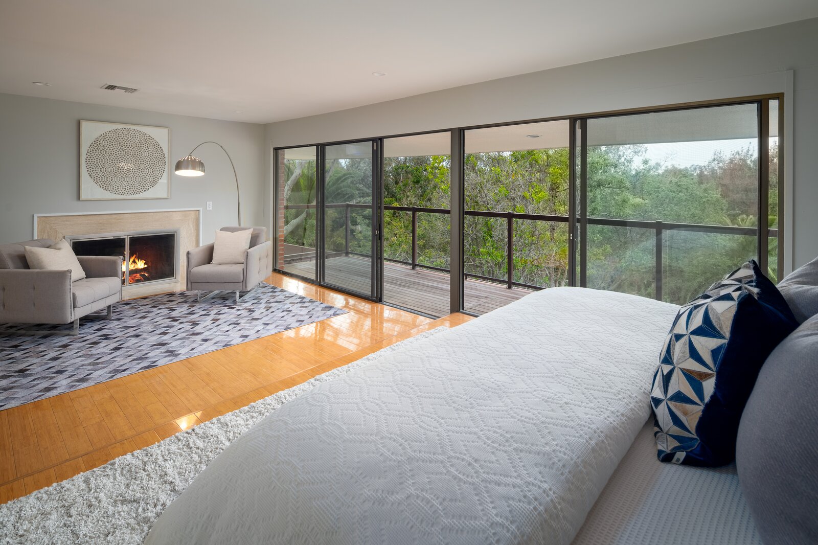 Photo 4 of 13 in Harold B. Zook-Designed Mid-Century Modern Residence ...