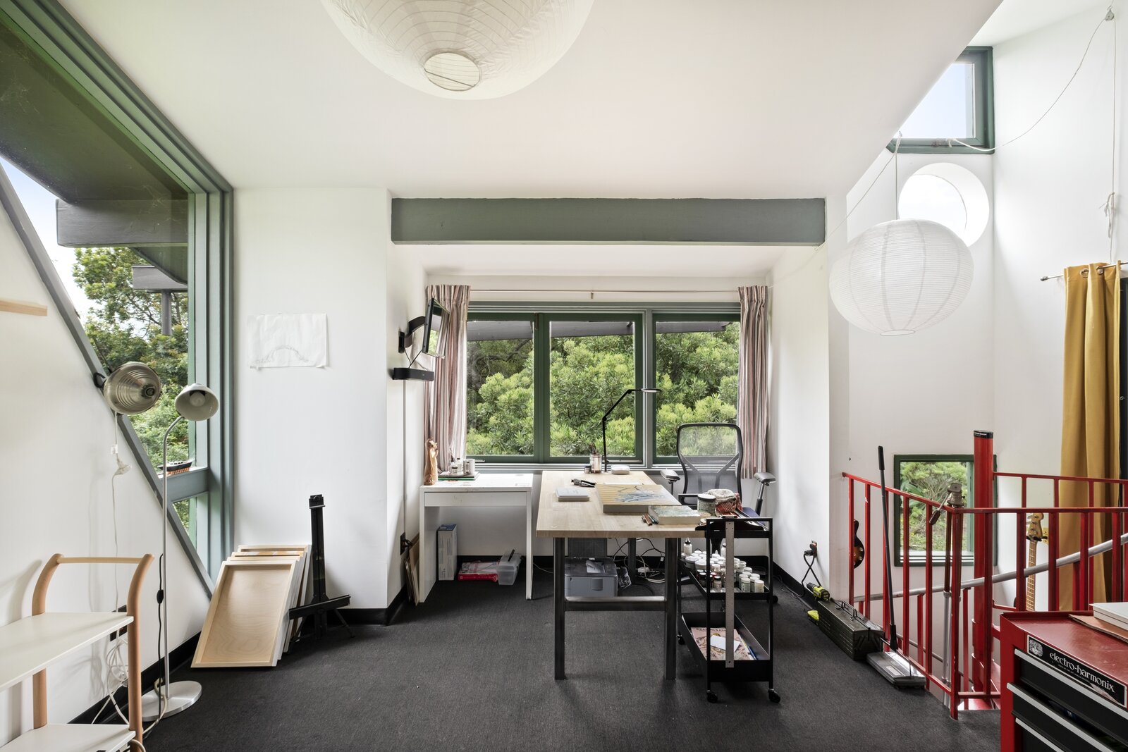 Photo 10 of 14 in J.J. Mulvihill Residence, 1949. Harwell Hamilton ...