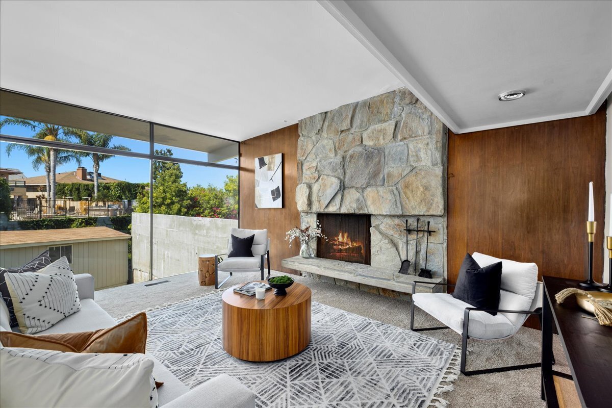 Photo 1 of 13 in Richard Dorman-Designed Architectural Masterpiece in ...