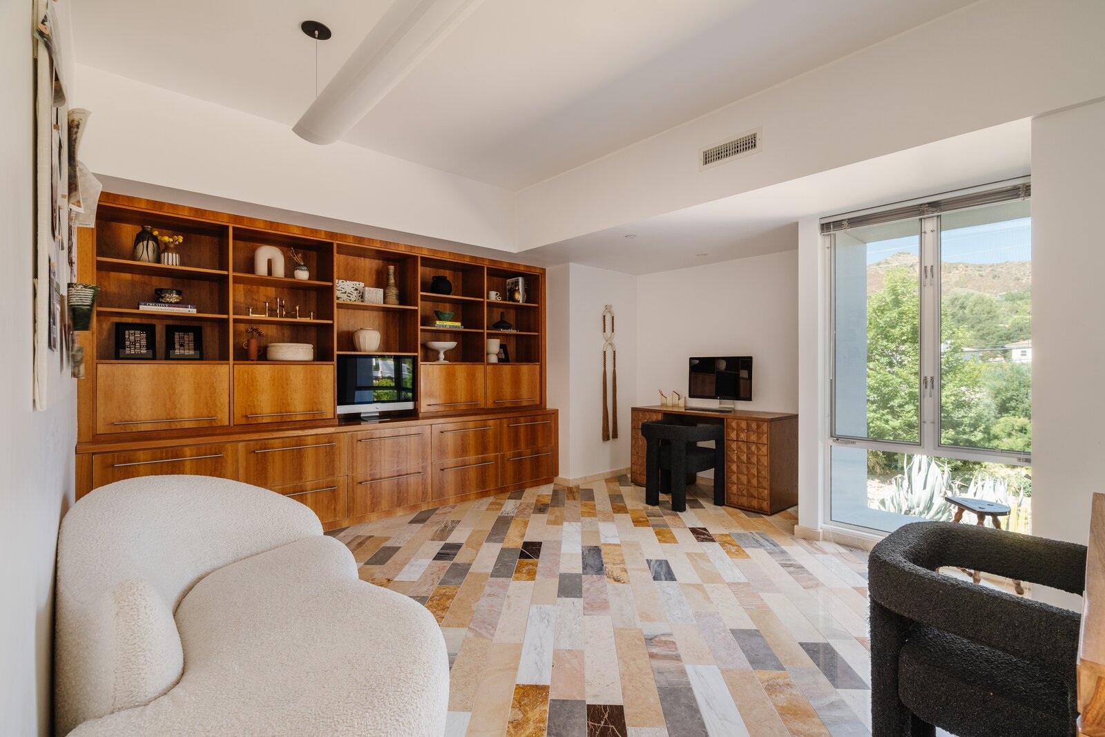 Photo 12 of 15 in Ellis David Gelman-Designed Elevated Mountain Home ...