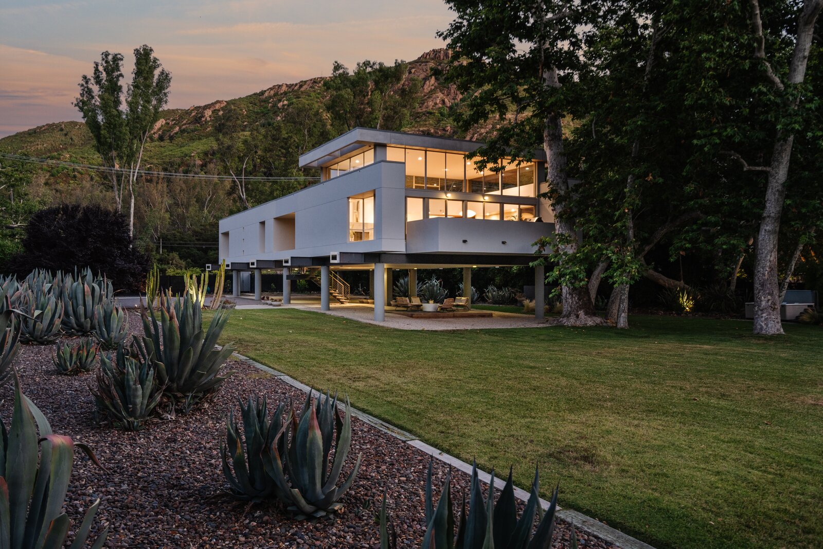 Photo 1 of 15 in Ellis David Gelman-Designed Elevated Mountain Home ...
