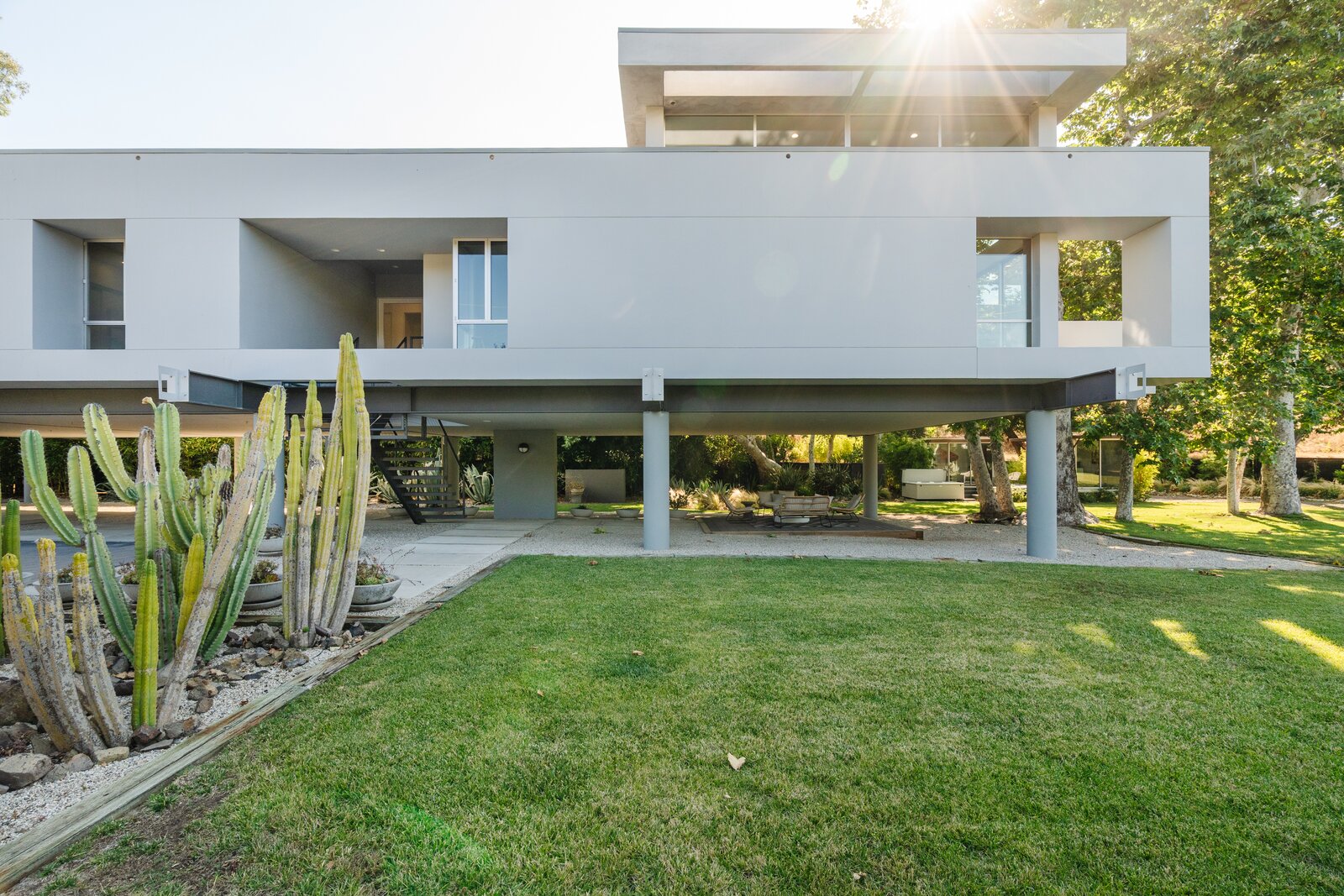 Photo 3 of 15 in Ellis David Gelman-Designed Elevated Mountain Home ...