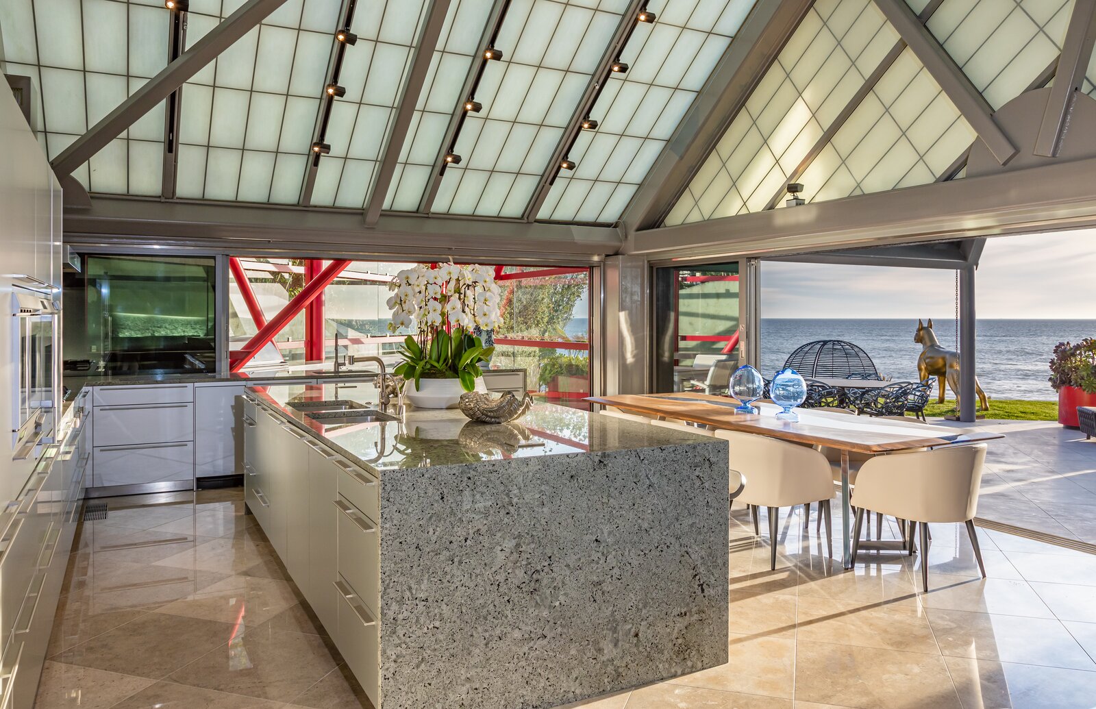 Photo 4 of 14 in Edward R. Niles-Designed Modern Architectural W/ 75 ...