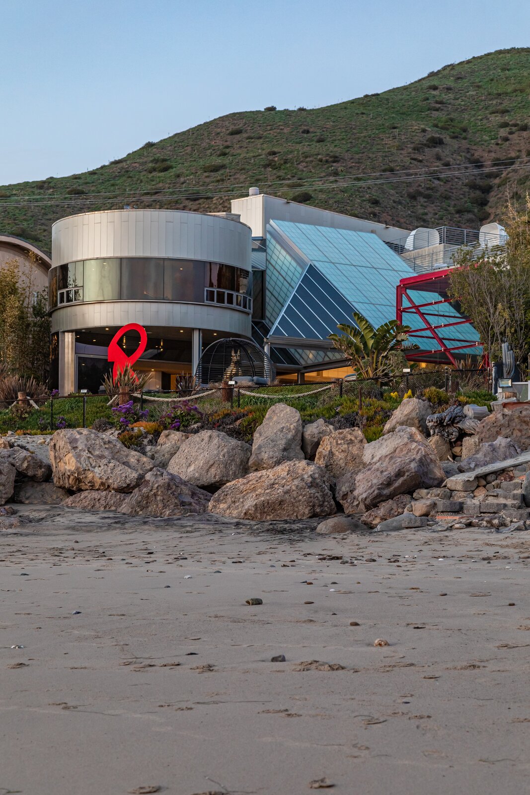 Photo 1 of 14 in Edward R. Niles-Designed Modern Architectural W/ 75 ...