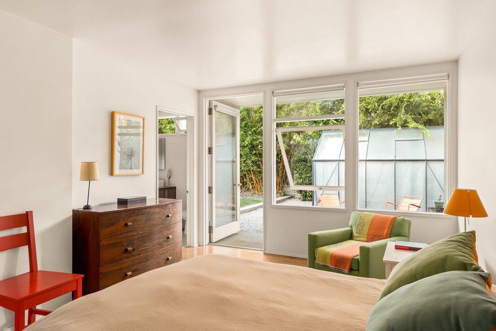 Photo 1 of 10 in Modernique Homes, 1948. Gregory Ain-Designed Mar Vista ...