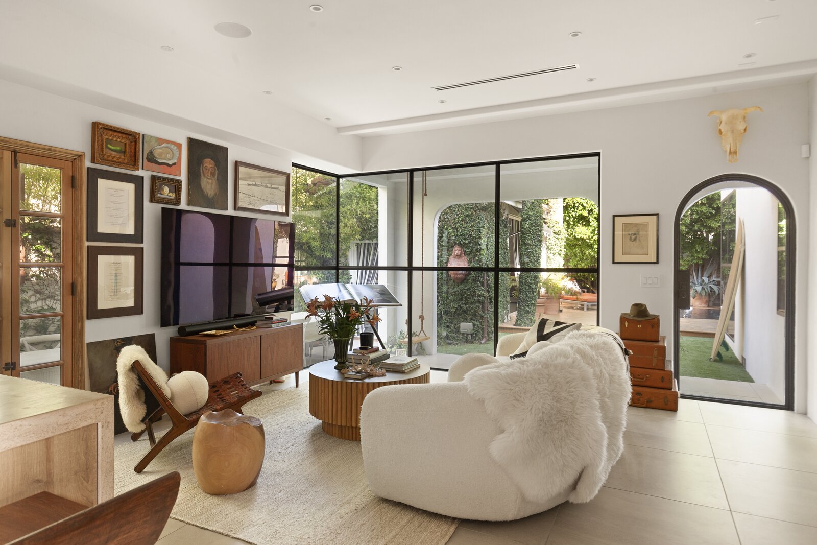 Photo 8 of 10 in House of Shoor-Designed Spanish Oasis in West ...