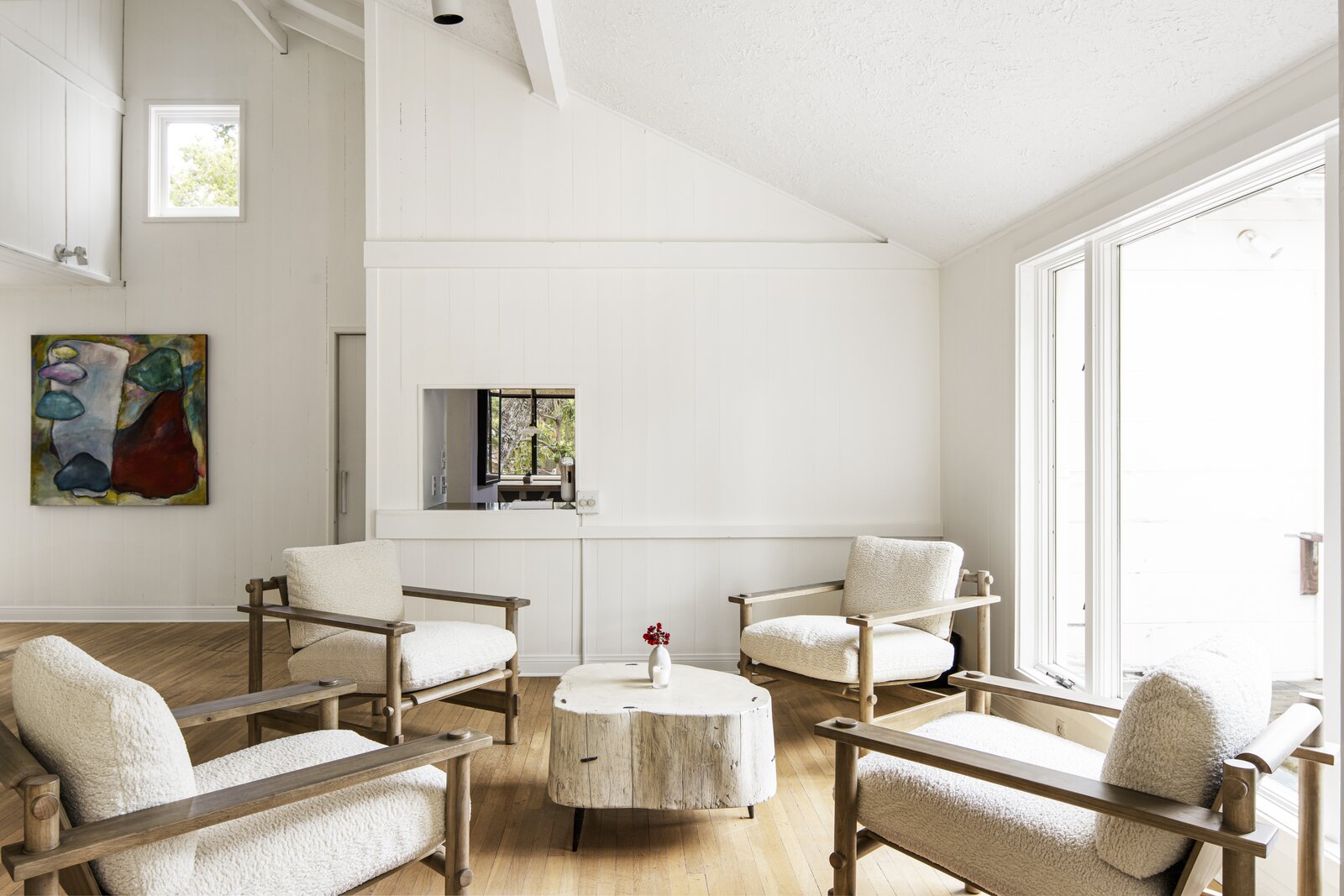 Photo 3 of 8 in Former Home of “The Eagles” Guitarist Joe Walsh Lists ...