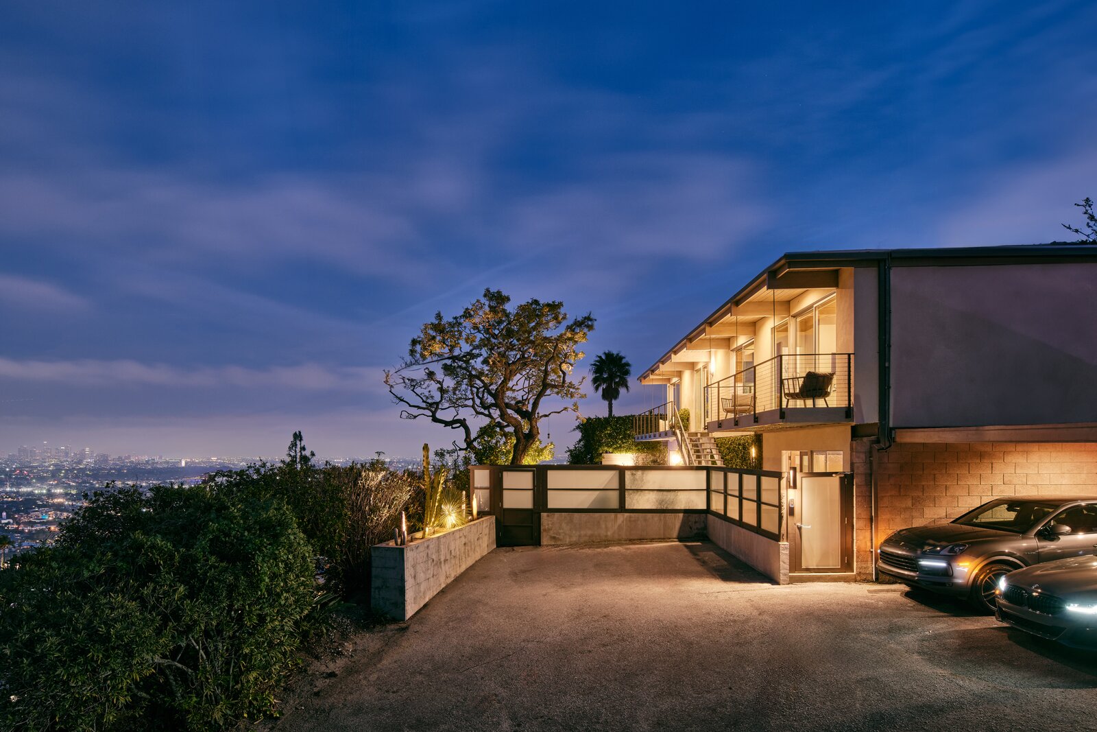 Photo 9 of 9 in Sweetfin Restaurant Owner Brett Nestadt Lists Post-and ...