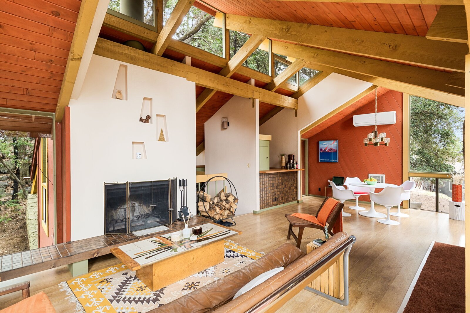 Photo 5 of 14 in Meticulously Preserved Architectural Gem Nestled Among ...