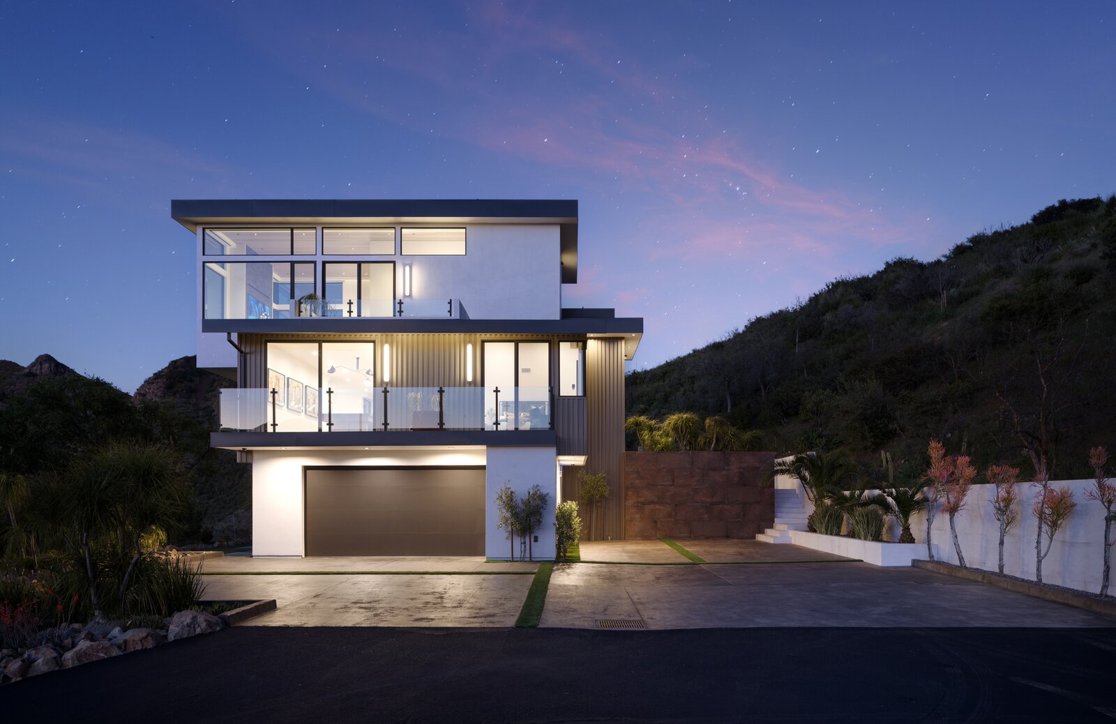 Photo 3 of 10 in Developer Jeff Widmann’s Newly Completed LedgeWater, A ...