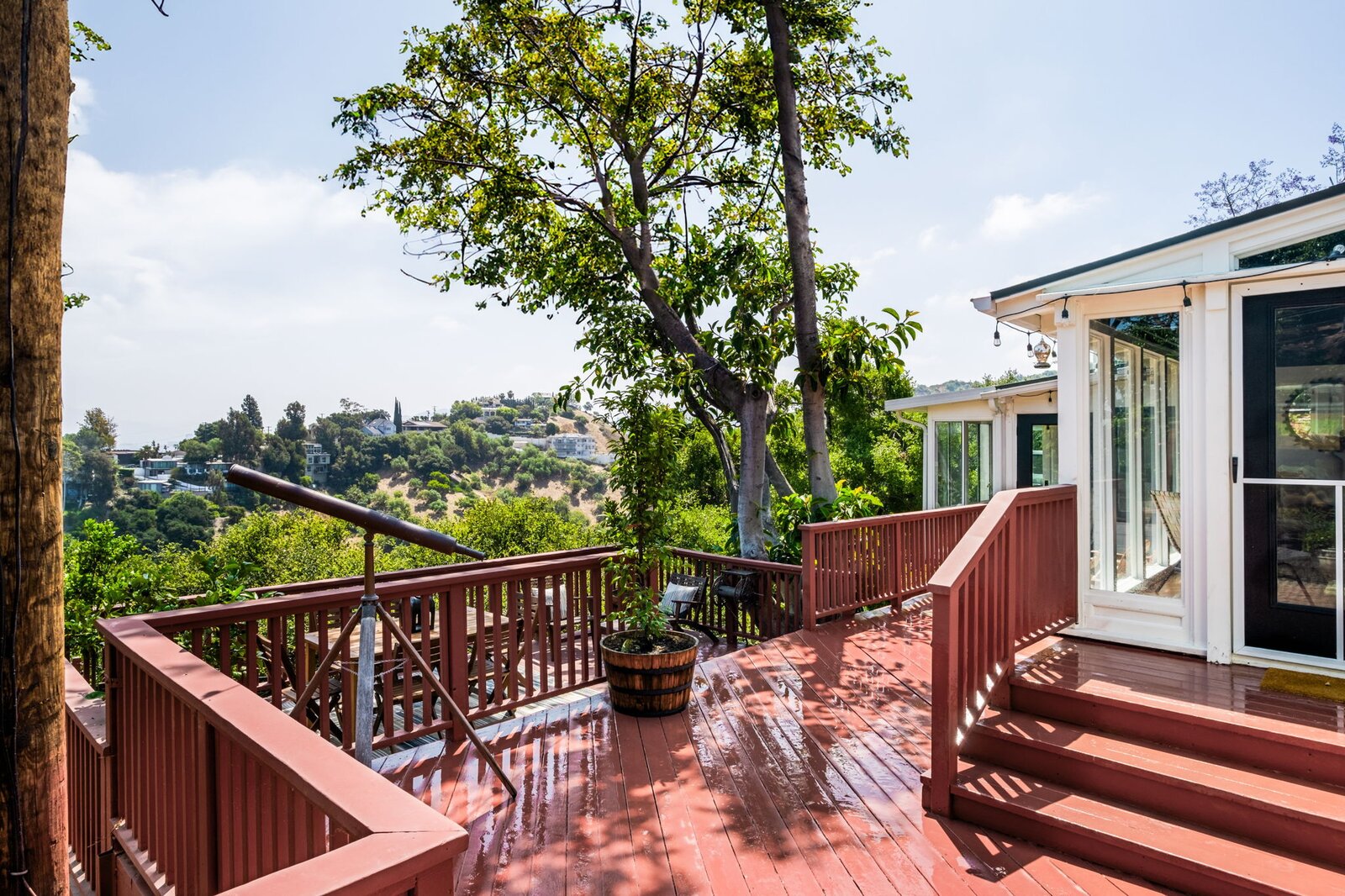 Photo 7 of 10 in Charming Treehouse-Style Mid-Century Residence in ...