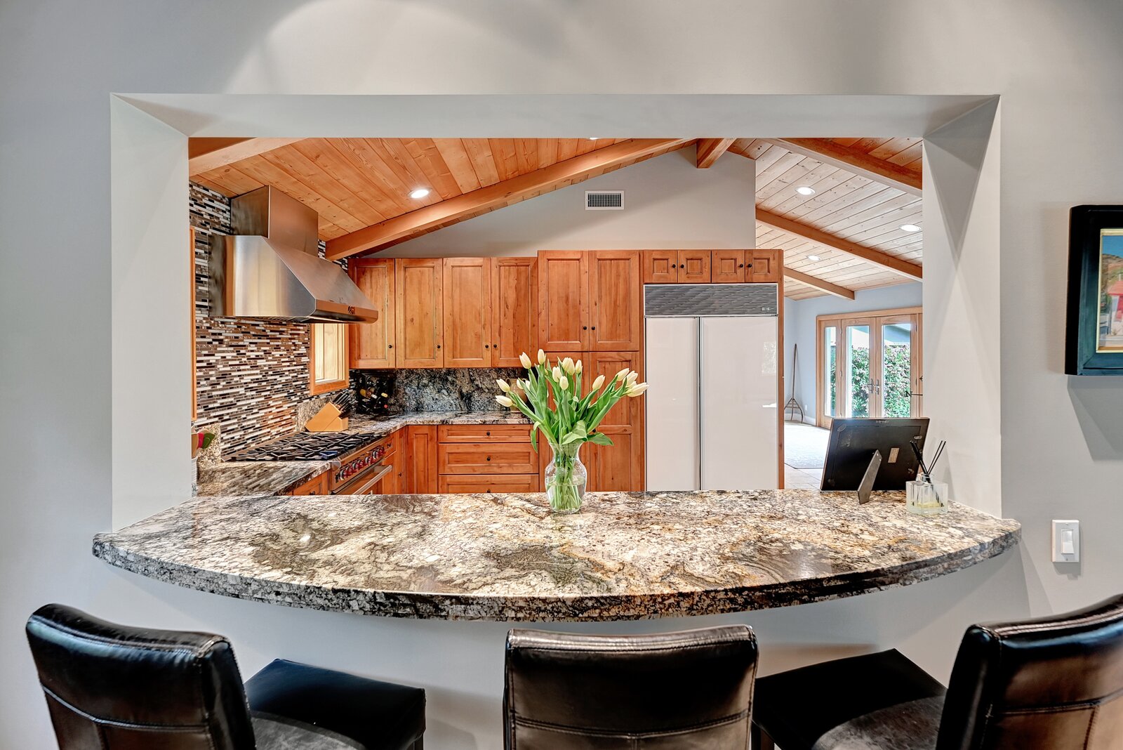 Photo 5 of 10 in Ridgeview Ranch, an Equestrian Dream in Santa Monica ...