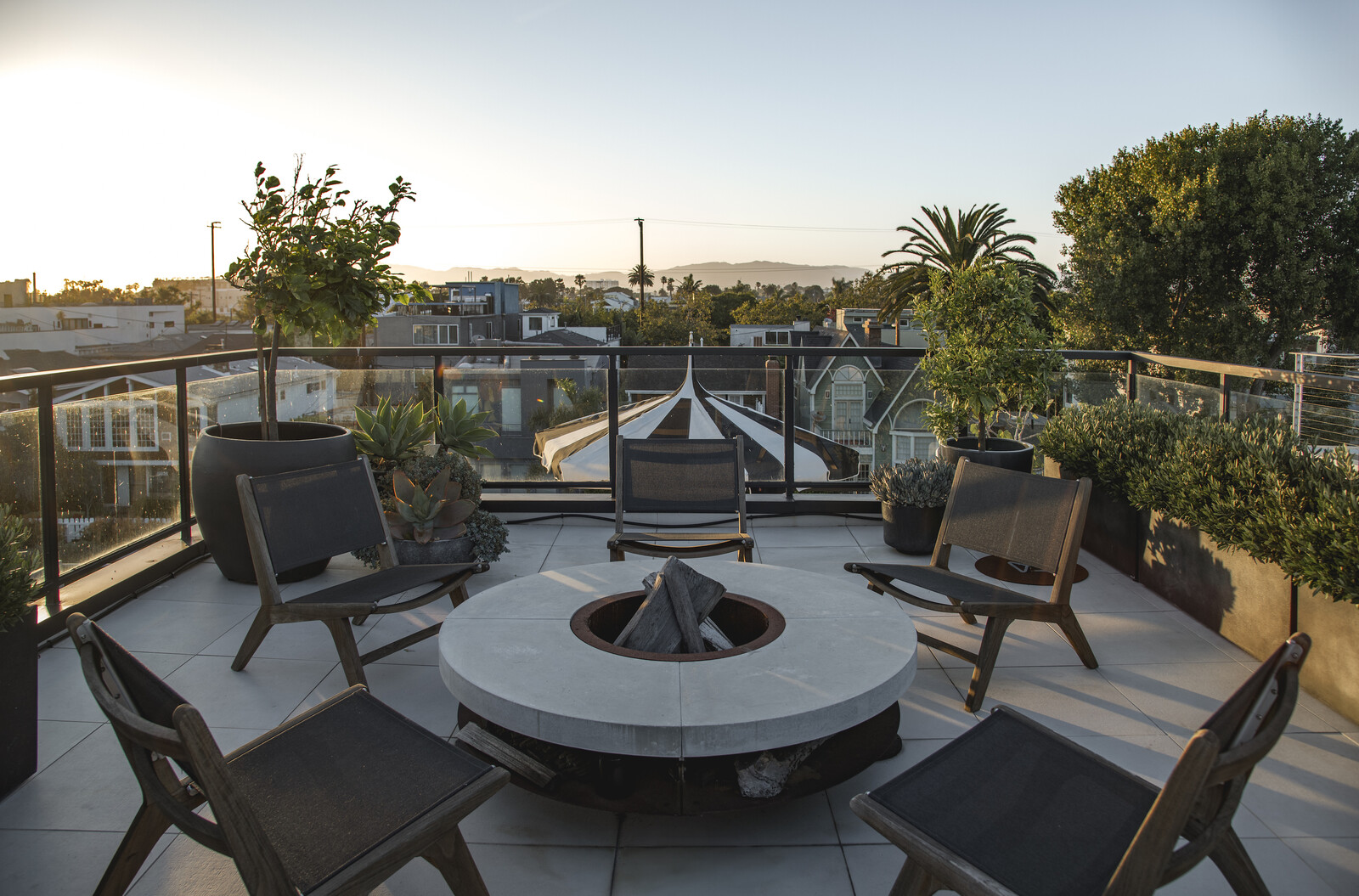 Photo 11 of 11 in Rare Waterfront Luxury Residence on the Venice Beach ...