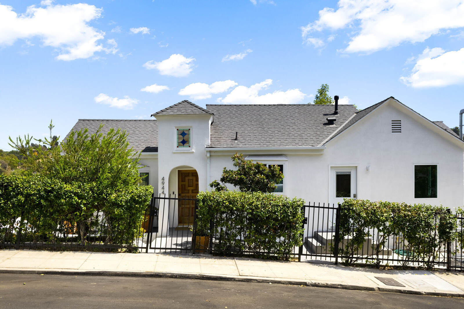 Photo 2 of 19 in 'The Memory House’ Modern Three-Unit Compound in Eagle ...