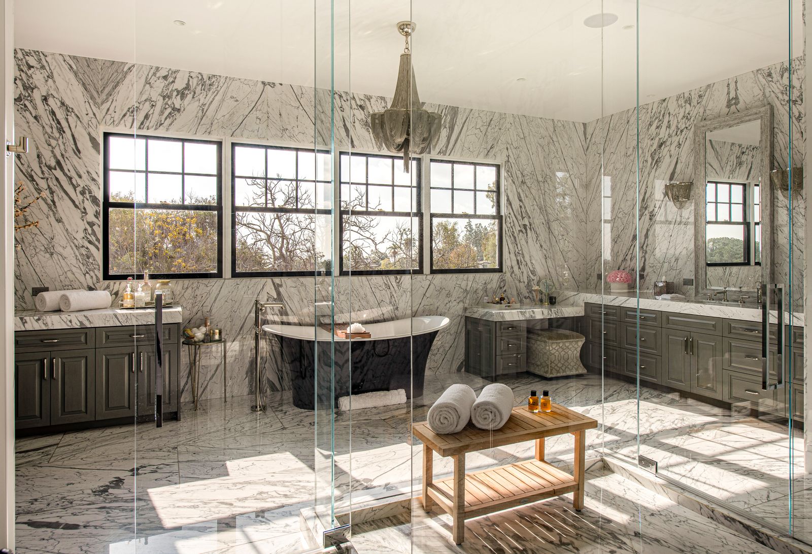 Photo 8 of 10 in Lavish Ken Ungar-Designed Estate in Brentwood Lists ...