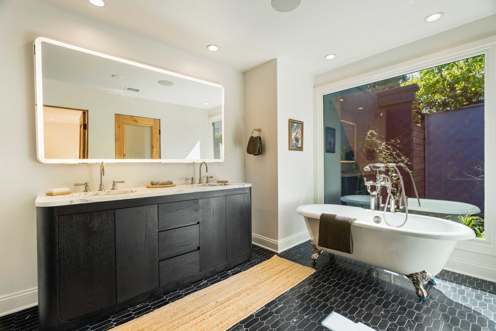 Photo 5 of 15 in The Cracker Jack House, A Mid-Century Modern Gem in ...