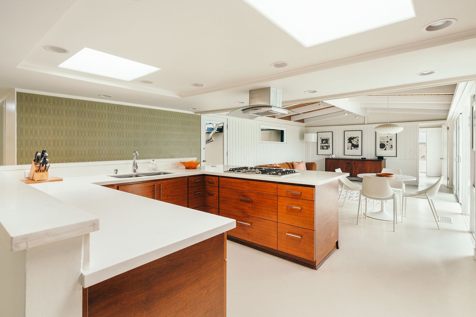 Photo 6 of 10 in Paul Wuesthoff-Designed Midcentury Home in Rancho Palos Verdes Lists for $2 ...