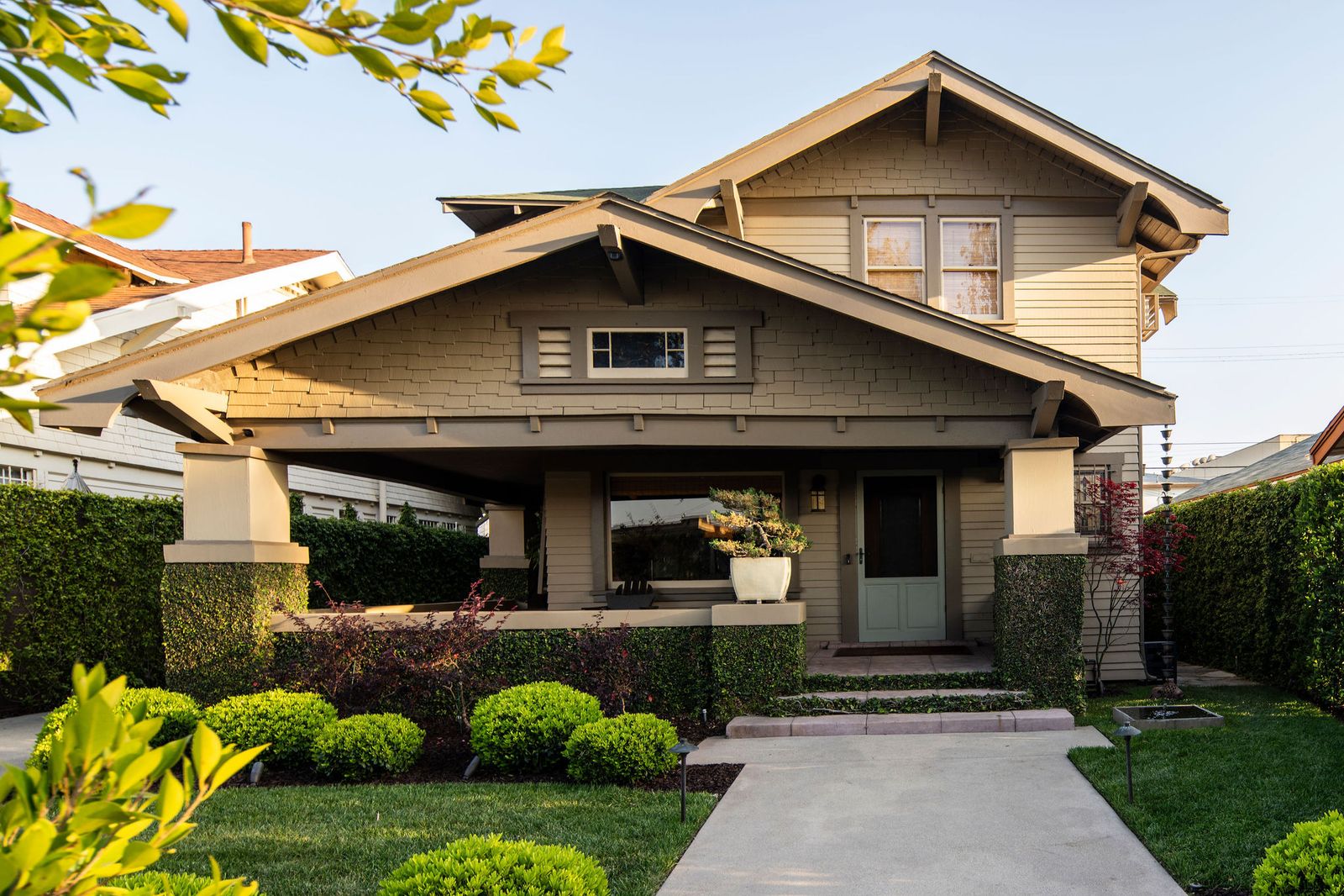 Photo 8 of 16 in Gucci Designer Restores Maximalist 1916 Craftsman in ...