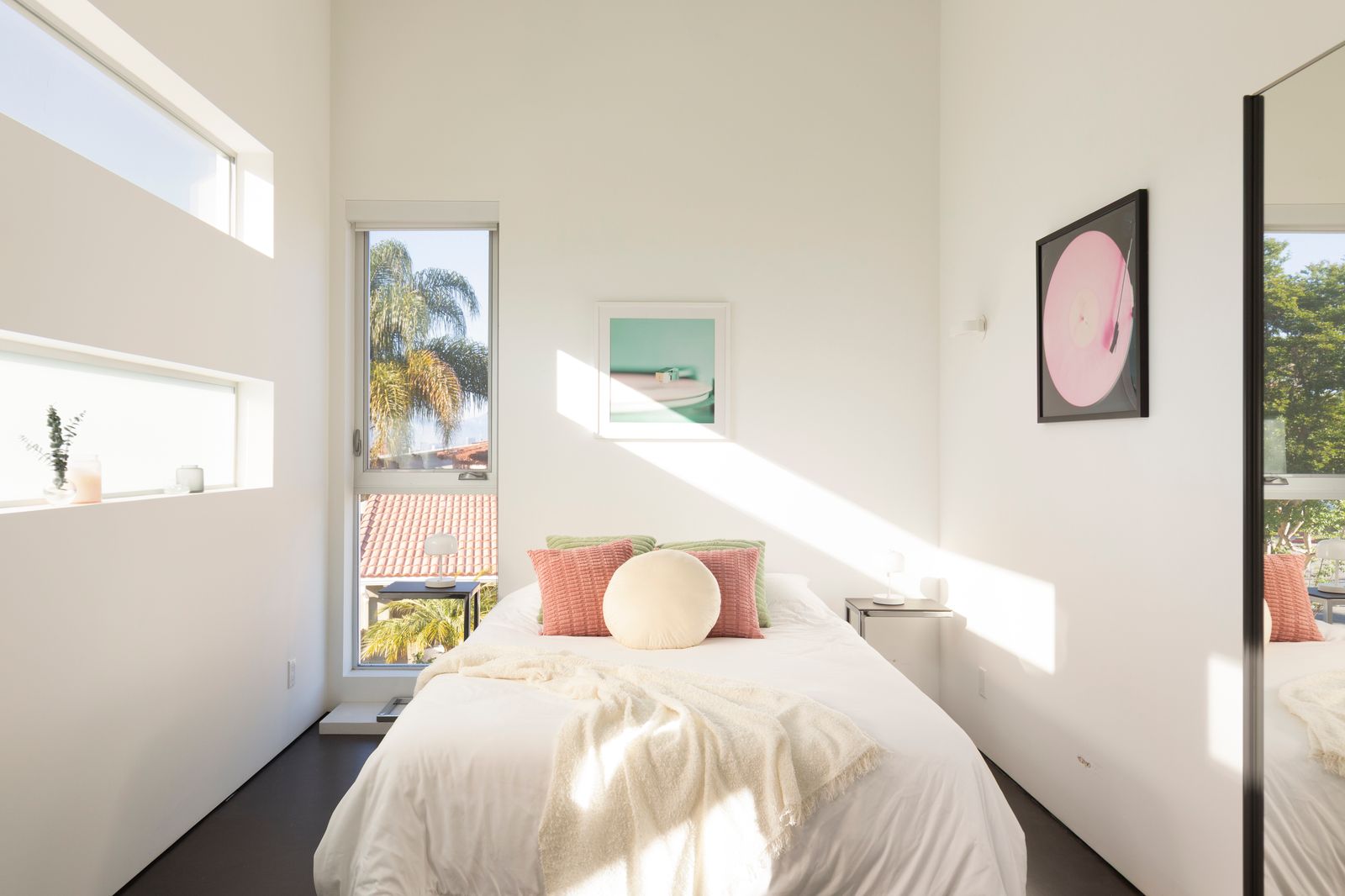 Photo 3 of 10 in Modern 2015 Proto Homes Energy Efficient Low ...