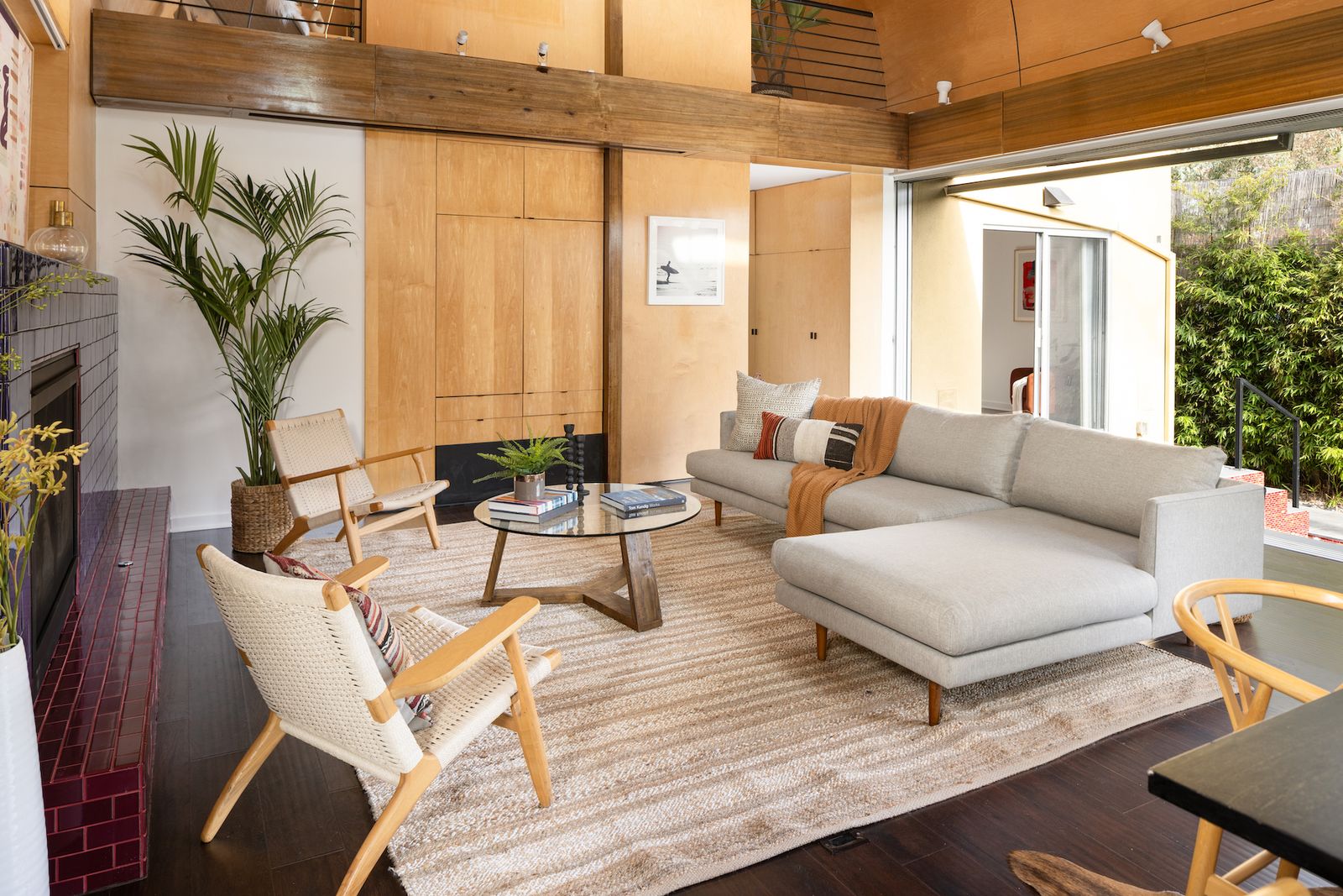 Photo 4 of 21 in Rock Icon Perry Farrell’s Former Venice Home by ...