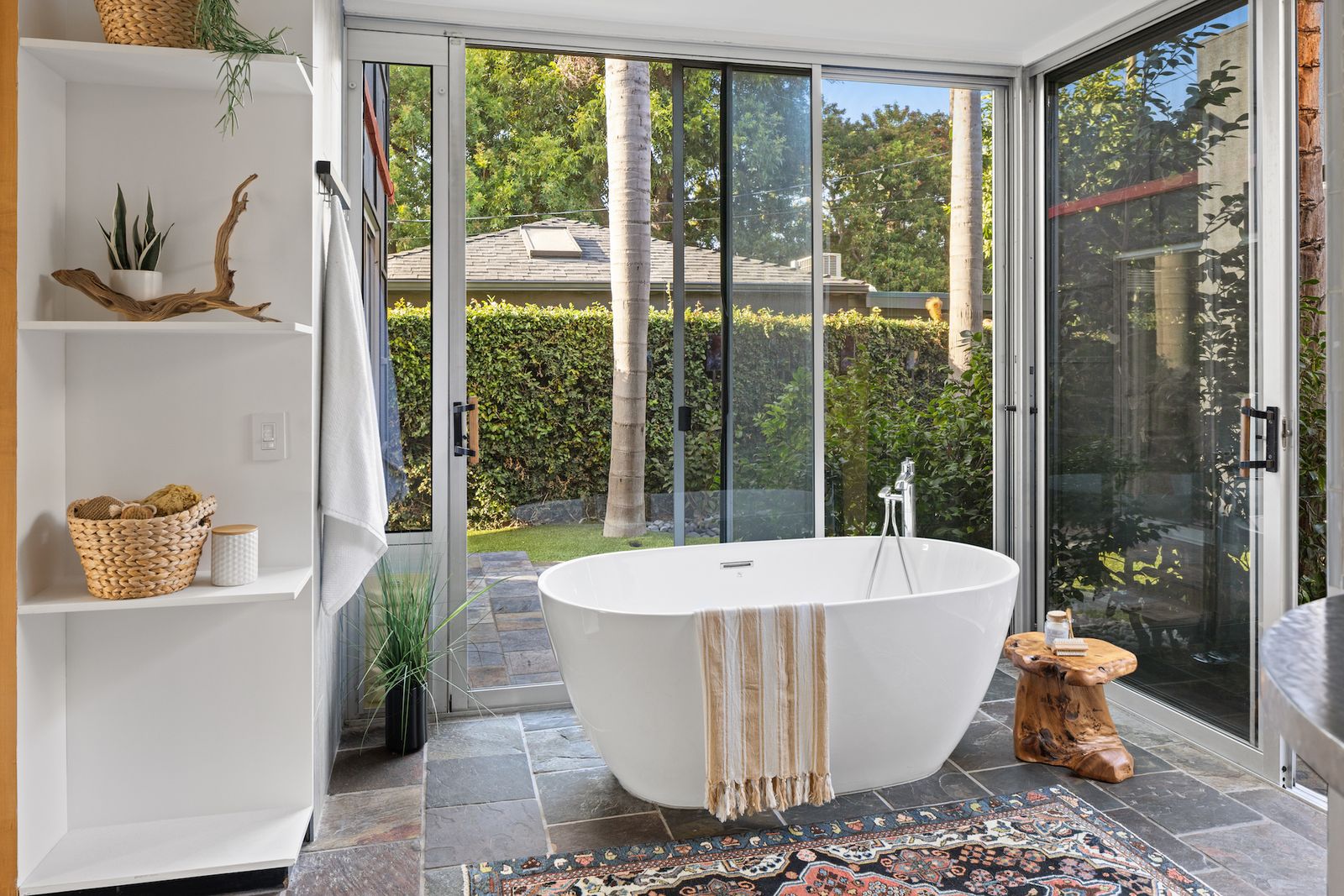 Photo 7 of 21 in Rock Icon Perry Farrell’s Former Venice Home by ...