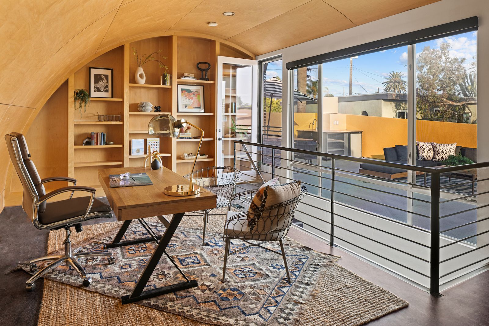 Photo 12 of 21 in Rock Icon Perry Farrell’s Former Venice Home by ...