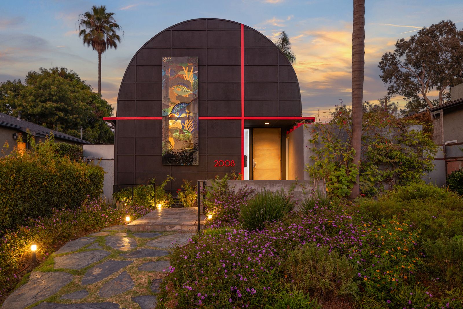 Photo 19 of 21 in Rock Icon Perry Farrell’s Former Venice Home by ...