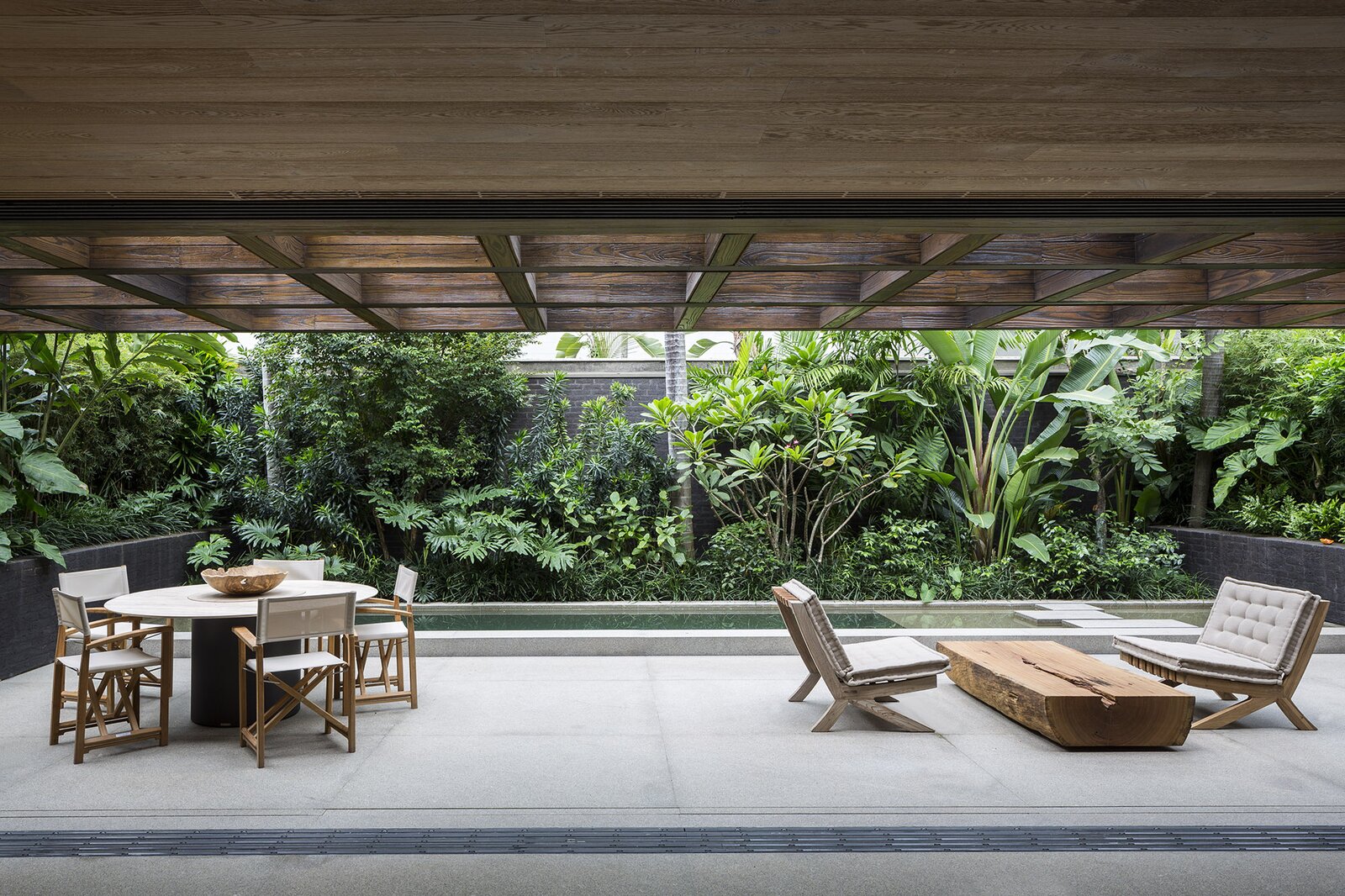 Photo 8 of 17 in IG House by Studio Arthur Casas - Dwell