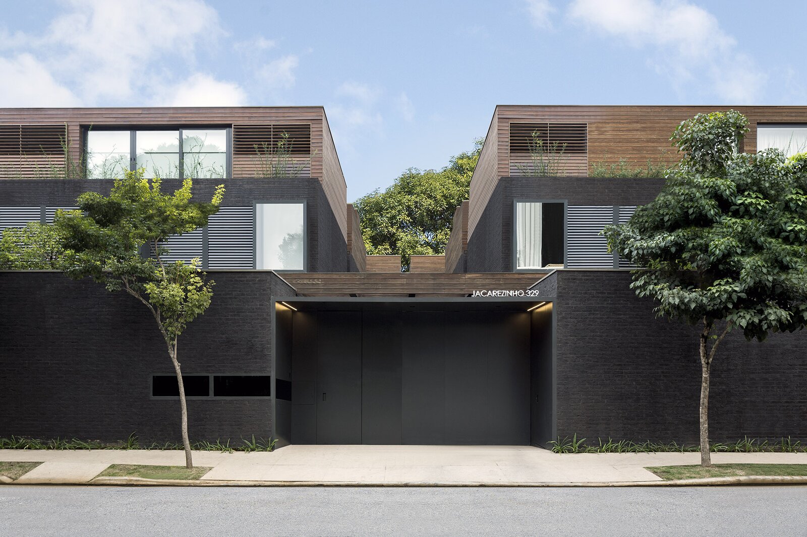 Photo 17 of 17 in IG House by Studio Arthur Casas - Dwell