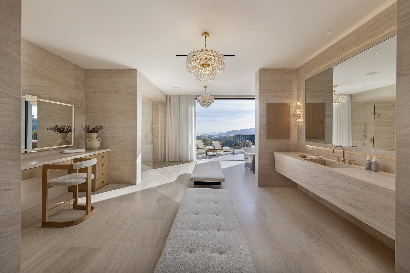 Photo 15 of 24 in The Crown Jewel of Beverly Park by Hilton & Hyland ...