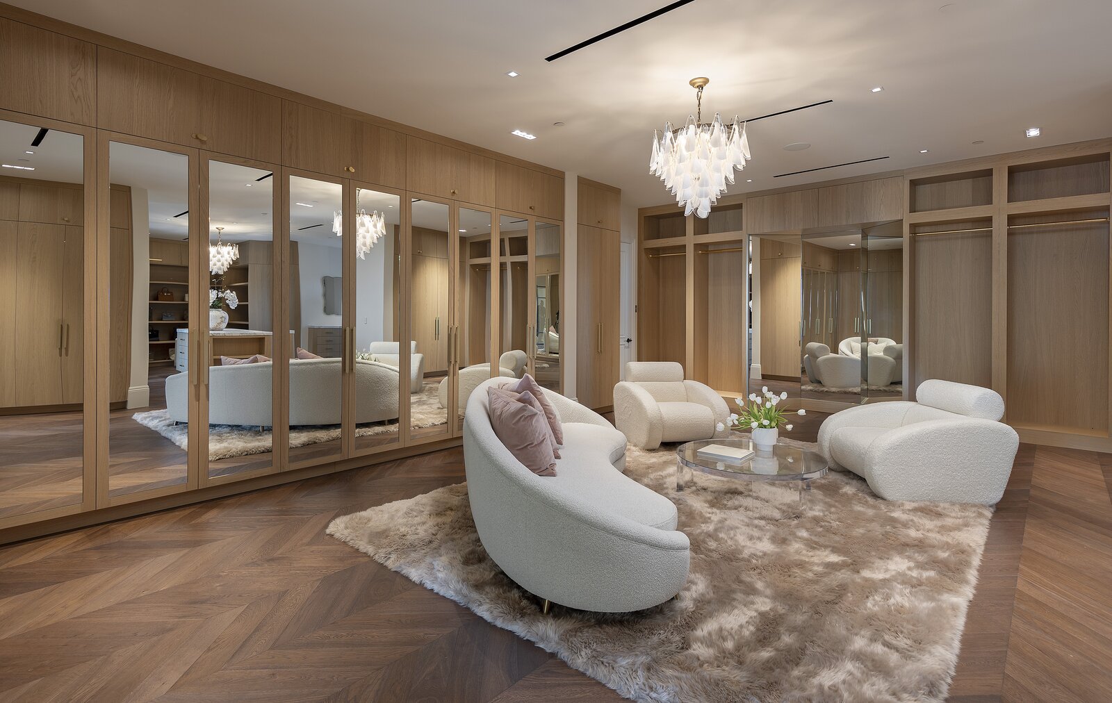 Photo 16 of 24 in The Crown Jewel of Beverly Park by Hilton & Hyland ...