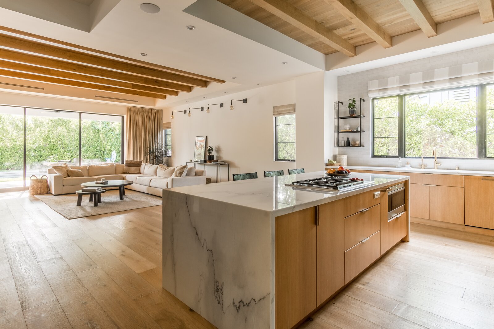 Photo 2 of 20 in The Gaynor House by David Emanuel x AKG - Dwell