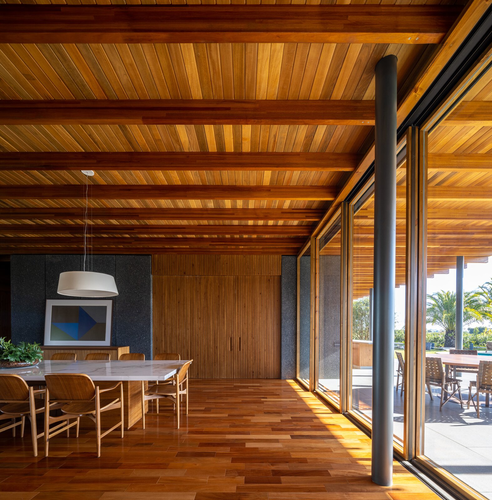 Photo 9 of 29 in Madeira House by MATHEUS FARAH E MANOEL MAIA ...